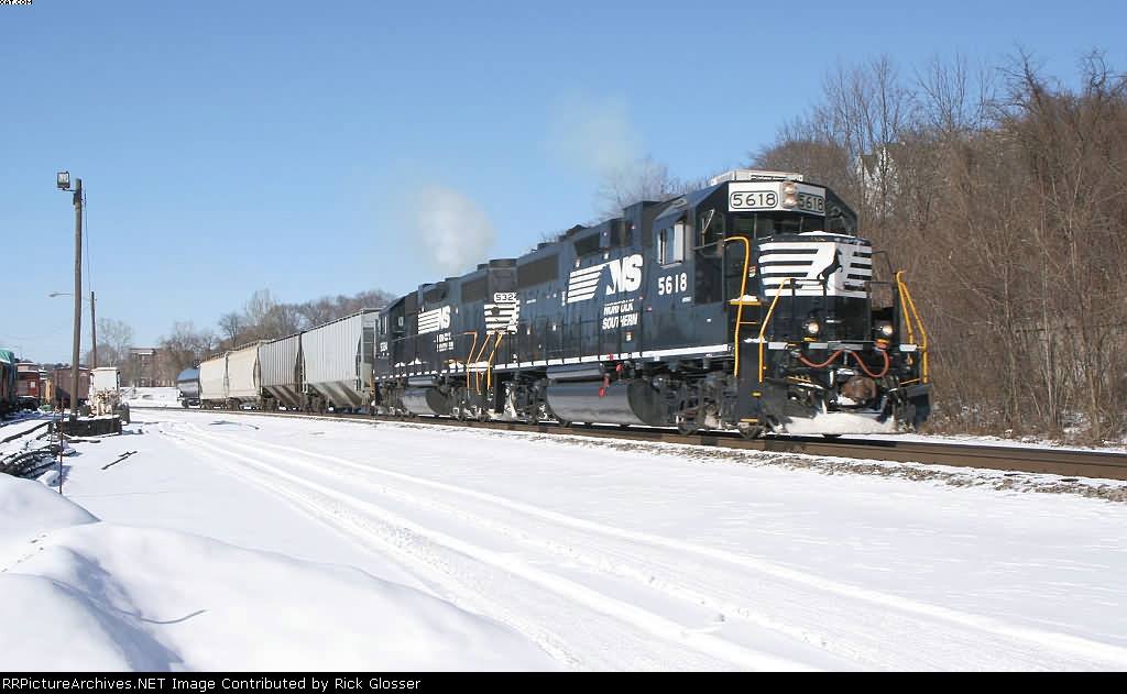 NS Local H74 @ 1056 hrs